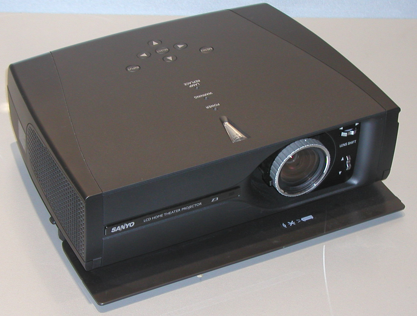 Sanyo Projektoren: Sanyo PLV Z3 Beamer