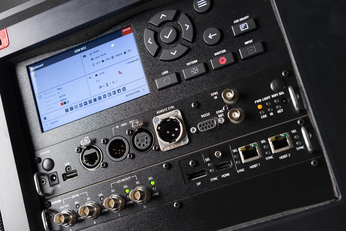 Barco Projektoren: Barco UDM-4K22 Beamer